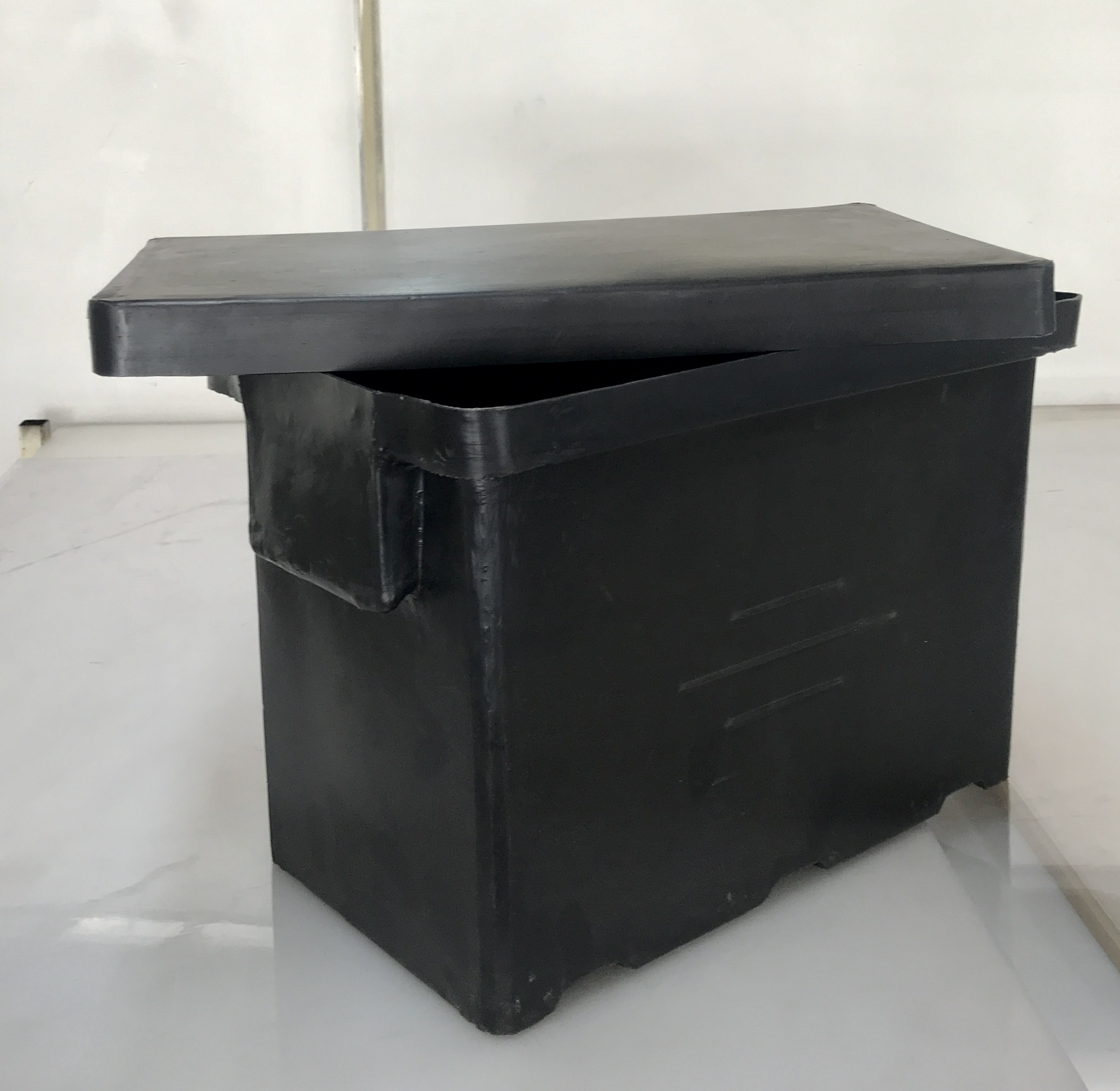 Battery Box – Large - Plastic World