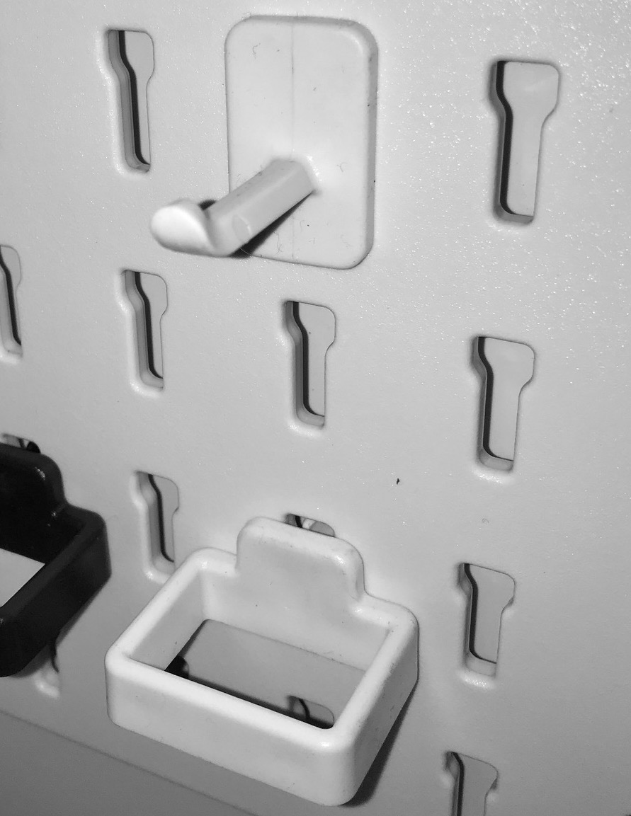 Hooks & Loops Set White - Plastic World